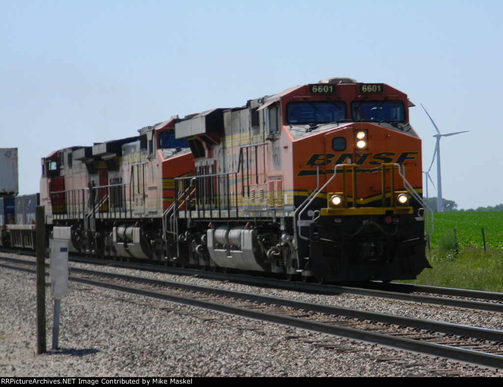 BNSF 6601